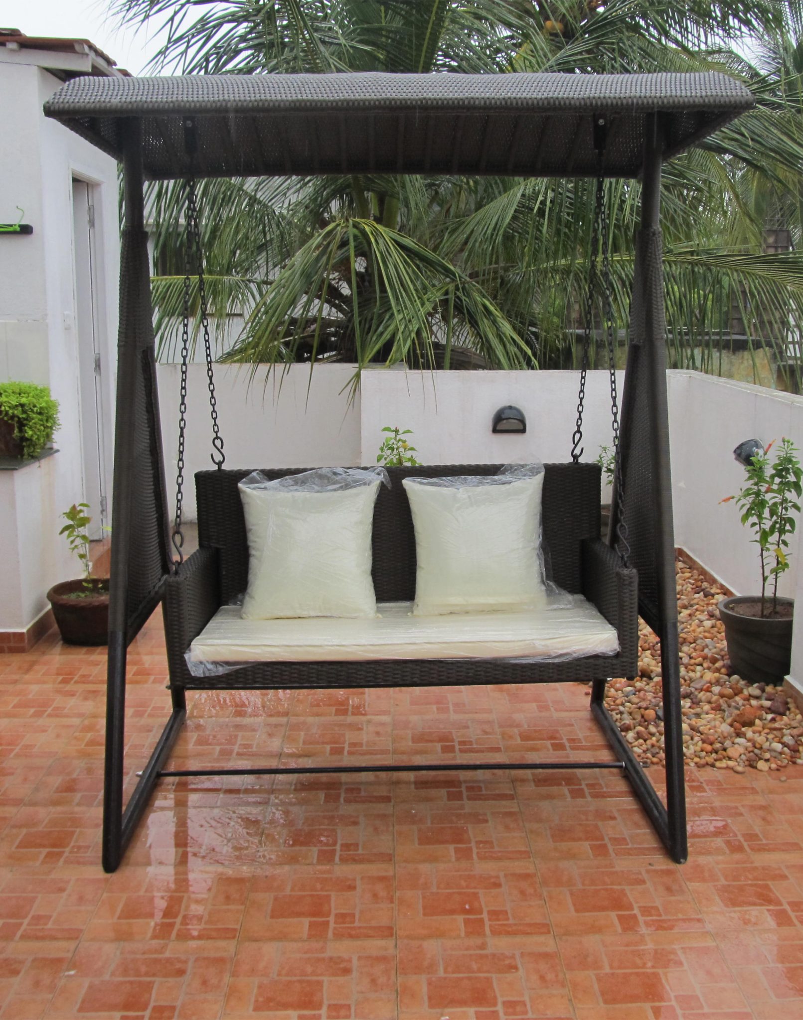 Premium Outdoor Cabanas and Swings to Elevate Your Outdoor Space